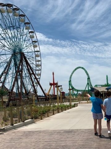 Top Tips For The Epic Waterpark In Waterloo – Lost Island - Let's Go Iowa